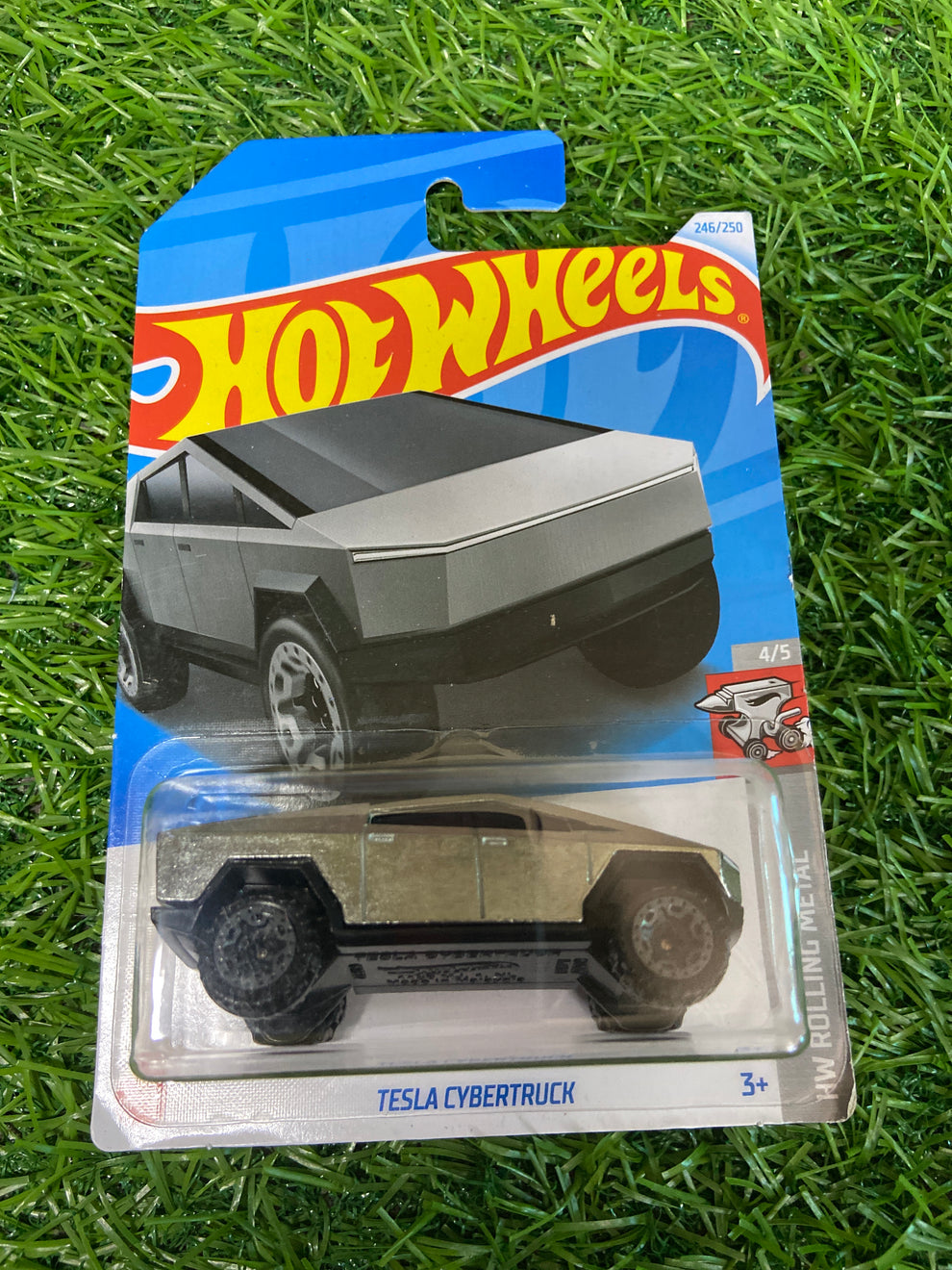 Tesla Cybertruck – Rolling Metal Collectibles