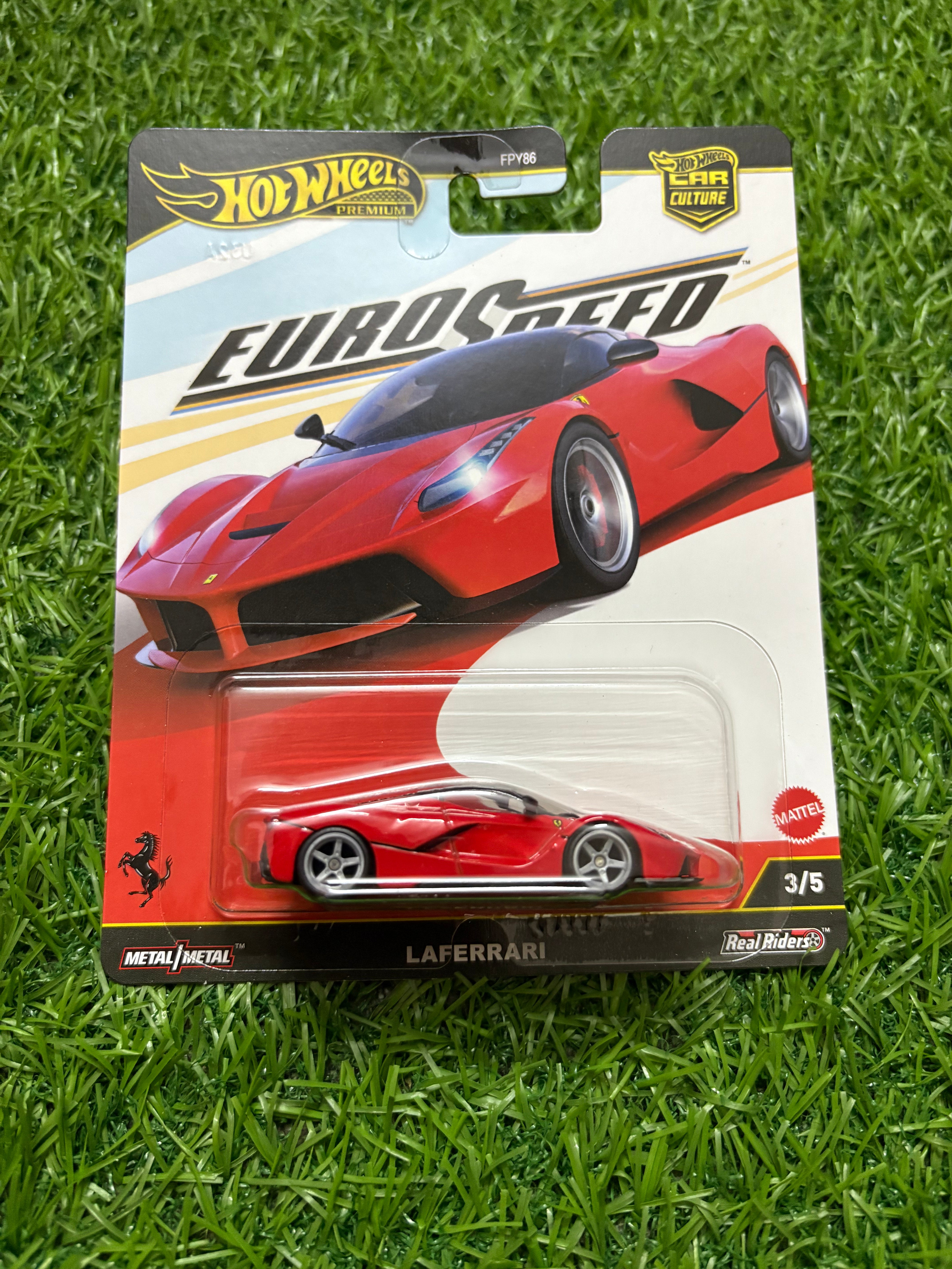 LaFerrari Hotwheels – Rolling Metal Collectibles